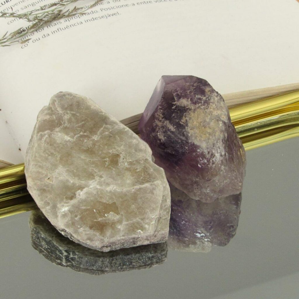 Kit Mica Dourada e Ametista Barraca- Peso Variável de 68g a 70g ...